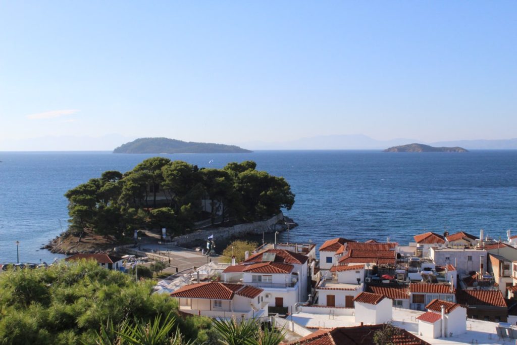Ανακαλύψτε τη Σκιάθο: Μια γραφική απόδραση στο μαγευτικό νησί των ...