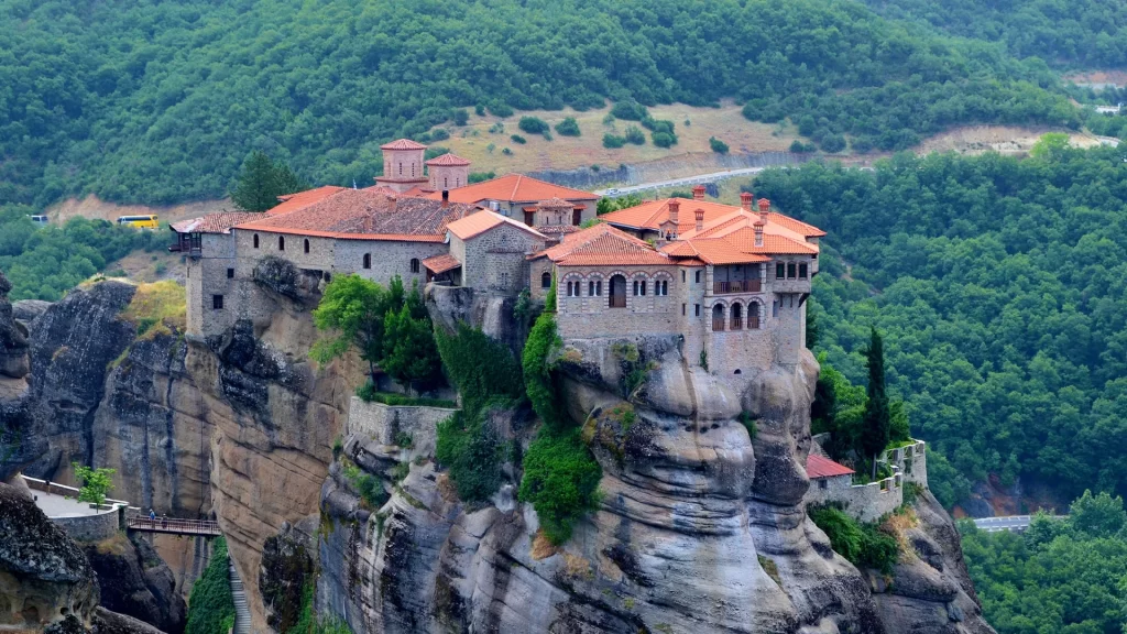 10 Reasons to visit Meteora - Exit Bus - Tours and Transfers